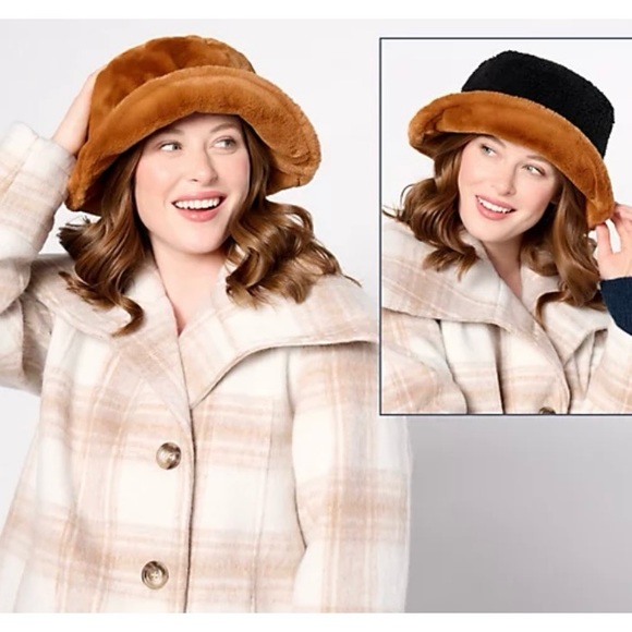 Sprigs | Accessories | New Sprigs Reversible Faux Fur And Sherpa Bucket ...